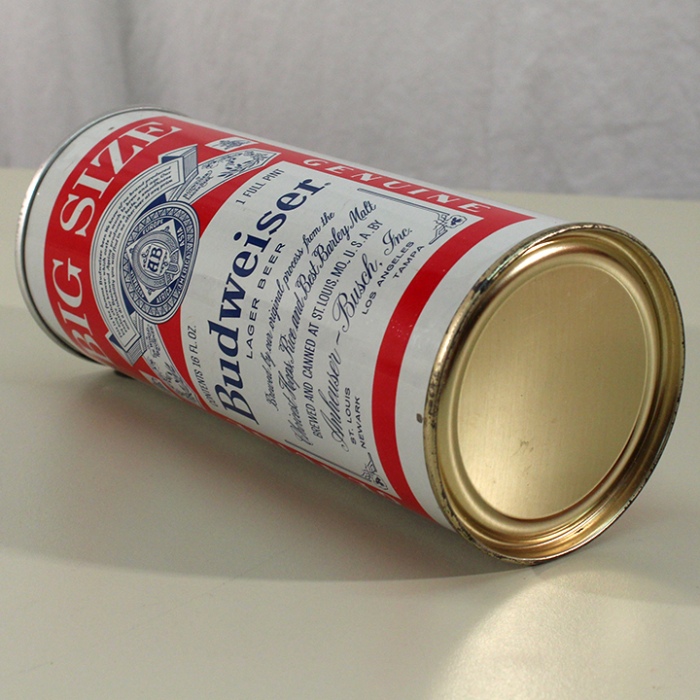 Budweiser Lager Beer (Continental) 143-04 at Breweriana.com